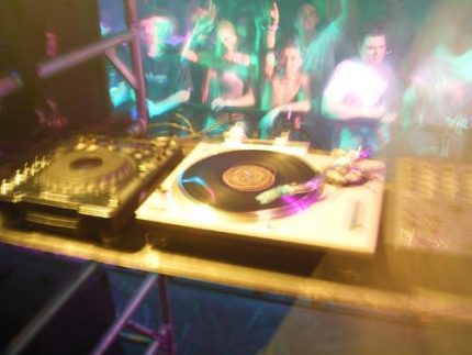 What Is A Rave Party? - Raverswarehouse